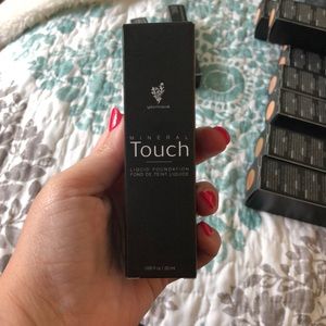 Younique Makeup | Bnib Younique Mineral Touch Liquid Foundation | Poshmark